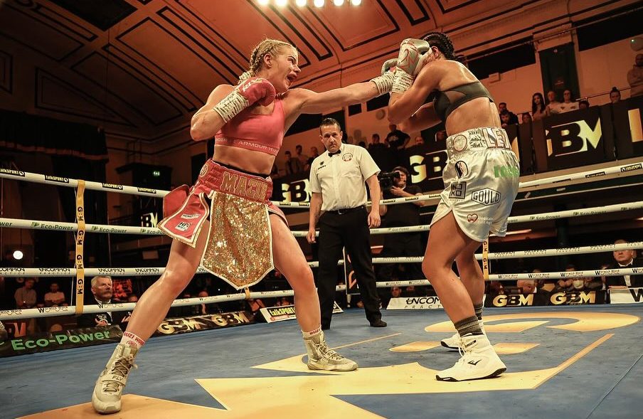 Tysie Gallagher “100% Ready” to Defend Titles Against Tori-Ellis Willetts